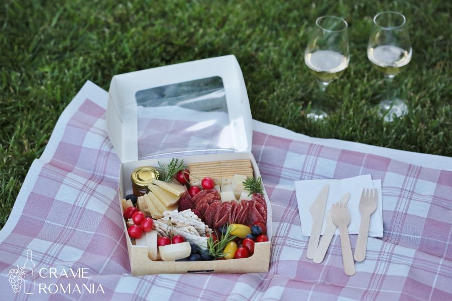 Picnic cu brânză și vin – idei pentru o zi perfectă de vară, Informatii ...